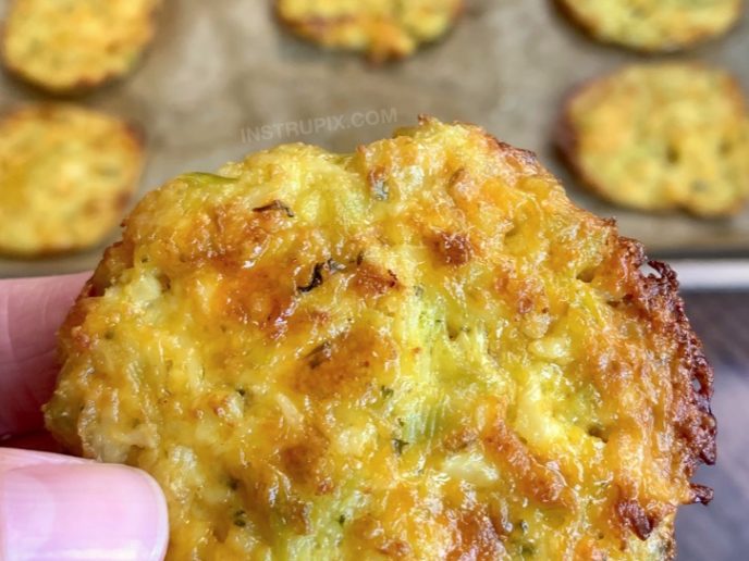 Copycat Keto Cheez-It Crackers (ONE ingredient!)