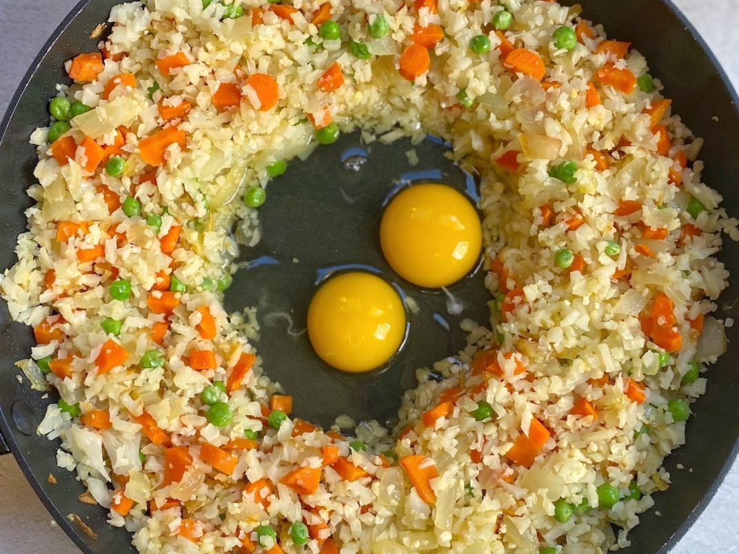 Easy Cheesy Cauliflower Rice (Yummy Low Carb Side Dish)